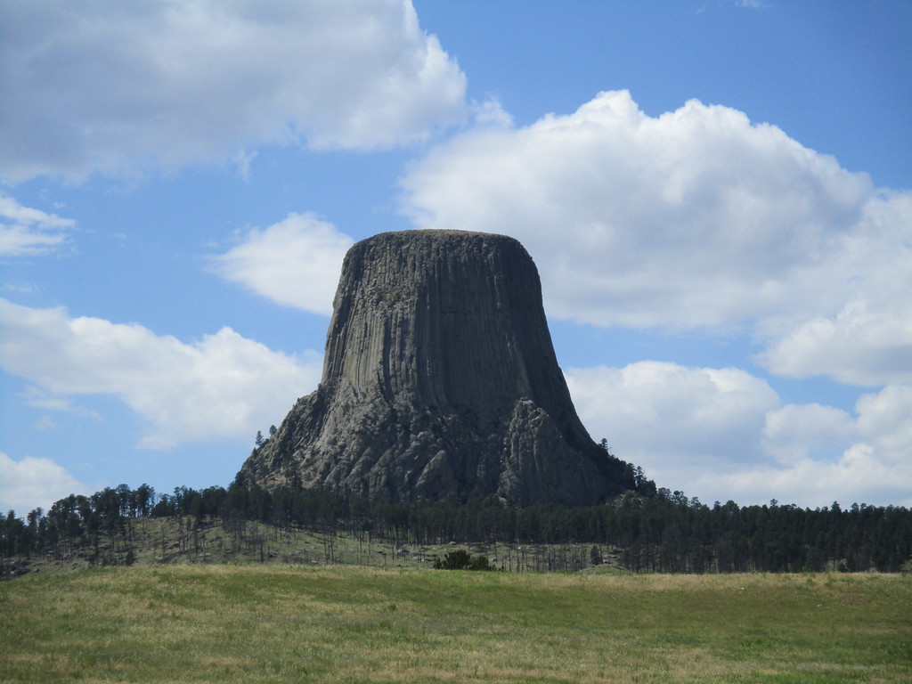 Devil’s Tower & Long Lines of Locomotives | Ride2ADV